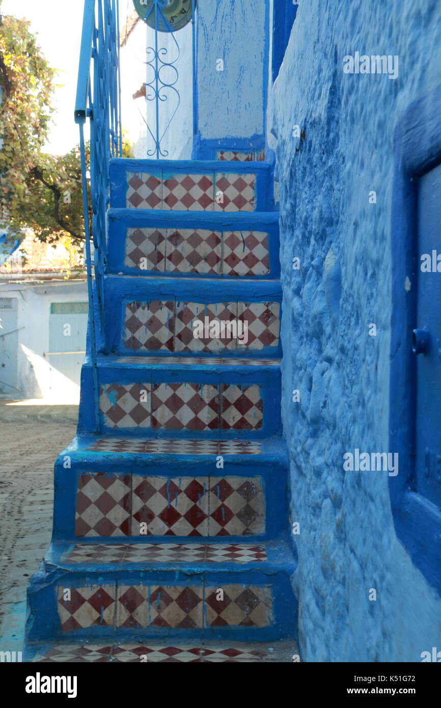 Moroccan stairs hi-res stock photography and images - Alamy