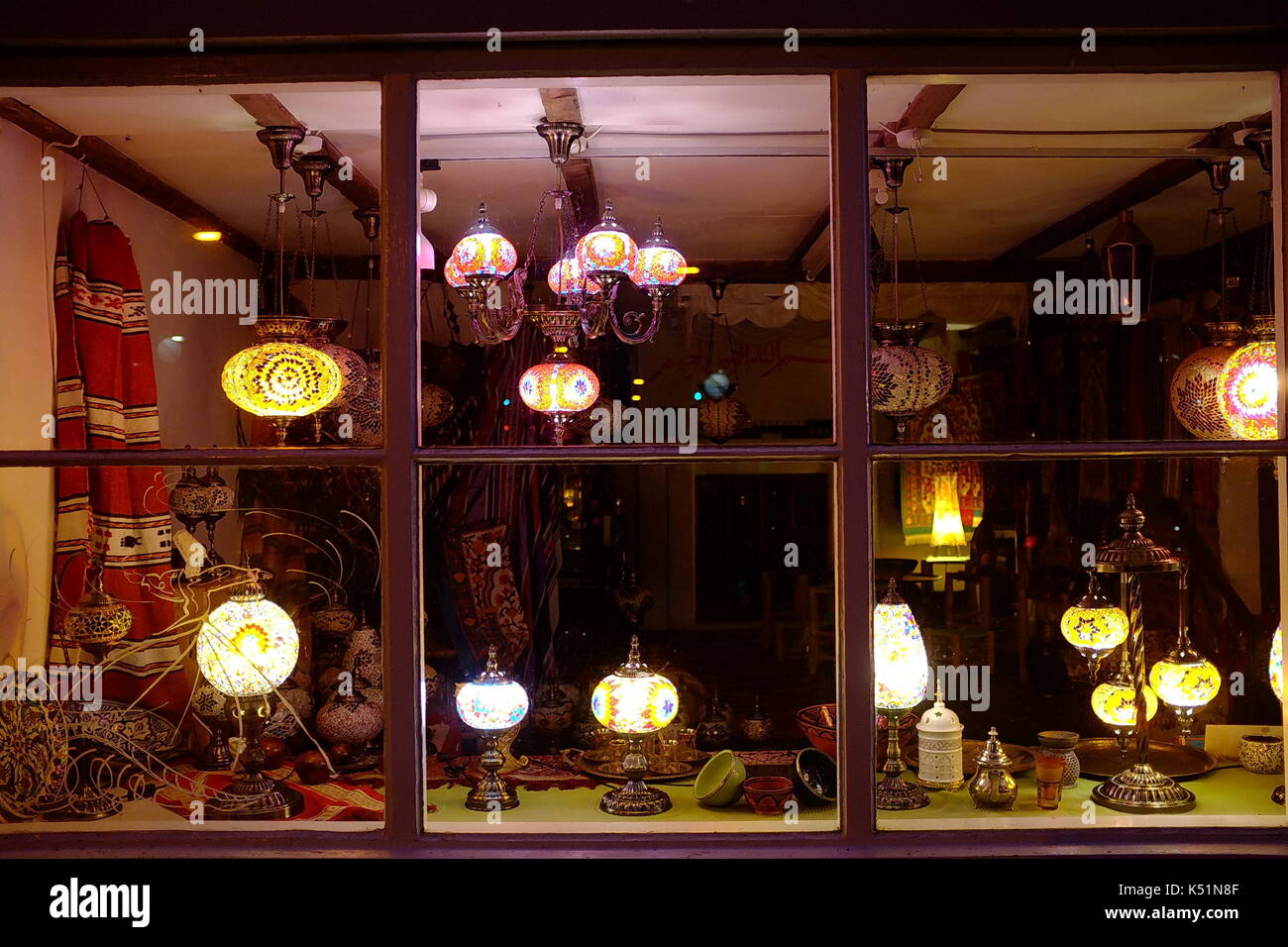 Lights arabian hi-res stock photography and images - Alamy