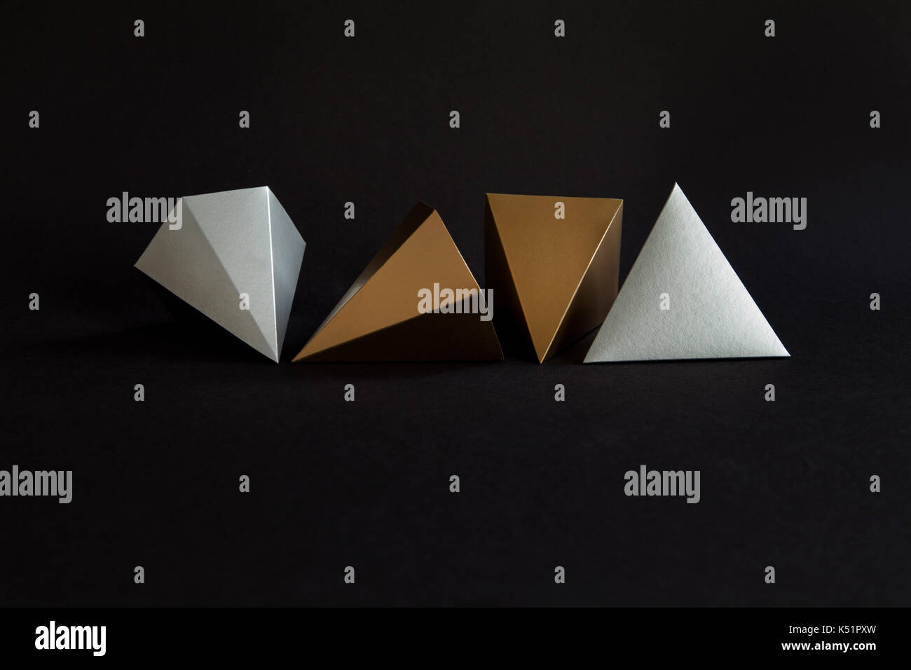 Gold triangle pattern wallpaper hi-res stock photography and images - Alamy