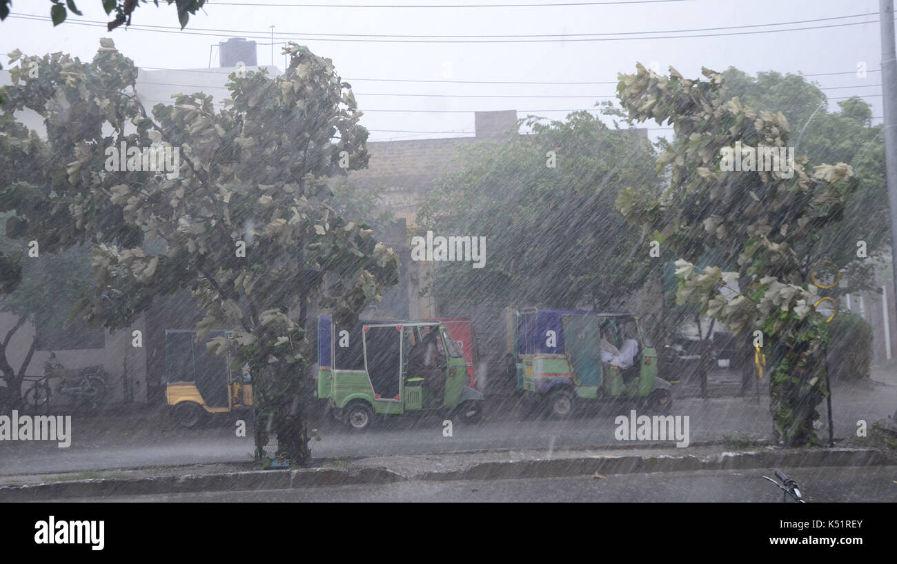 Lahore, Pakistan. 07th Sep, 2017. A view of the heavy monsoon rain ...