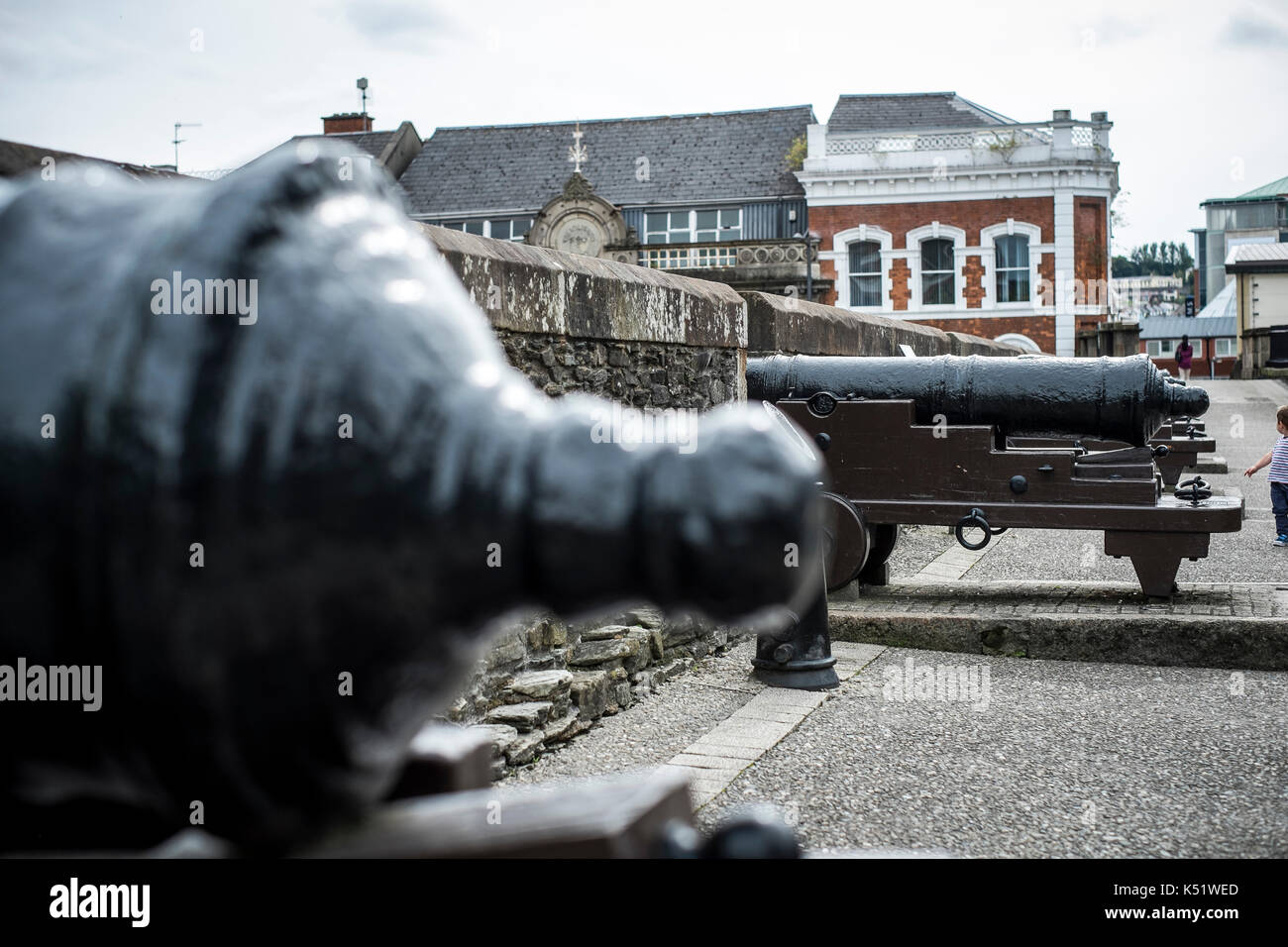 Cannons on the historic city walls in Derry / Londonderry, Northern ...
