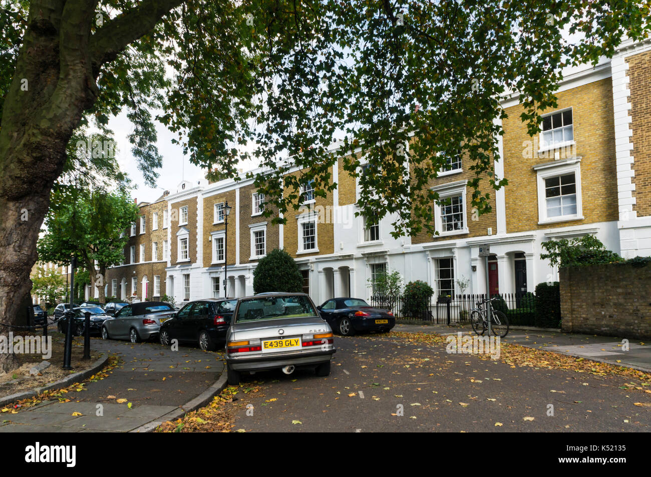 Cleaver Square, Lambeth, South London Stock Photo - Alamy