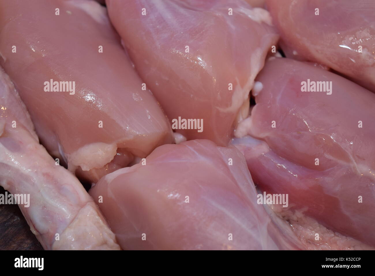 Close up of Raw chicken ready to cook Stock Photo - Alamy
