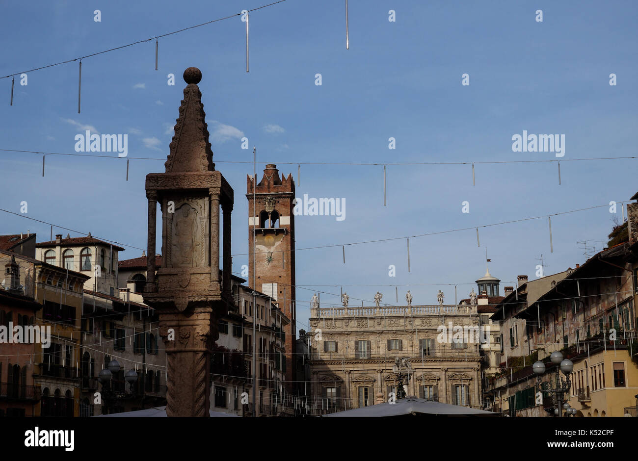 Main square of Verona Stock Photo - Alamy