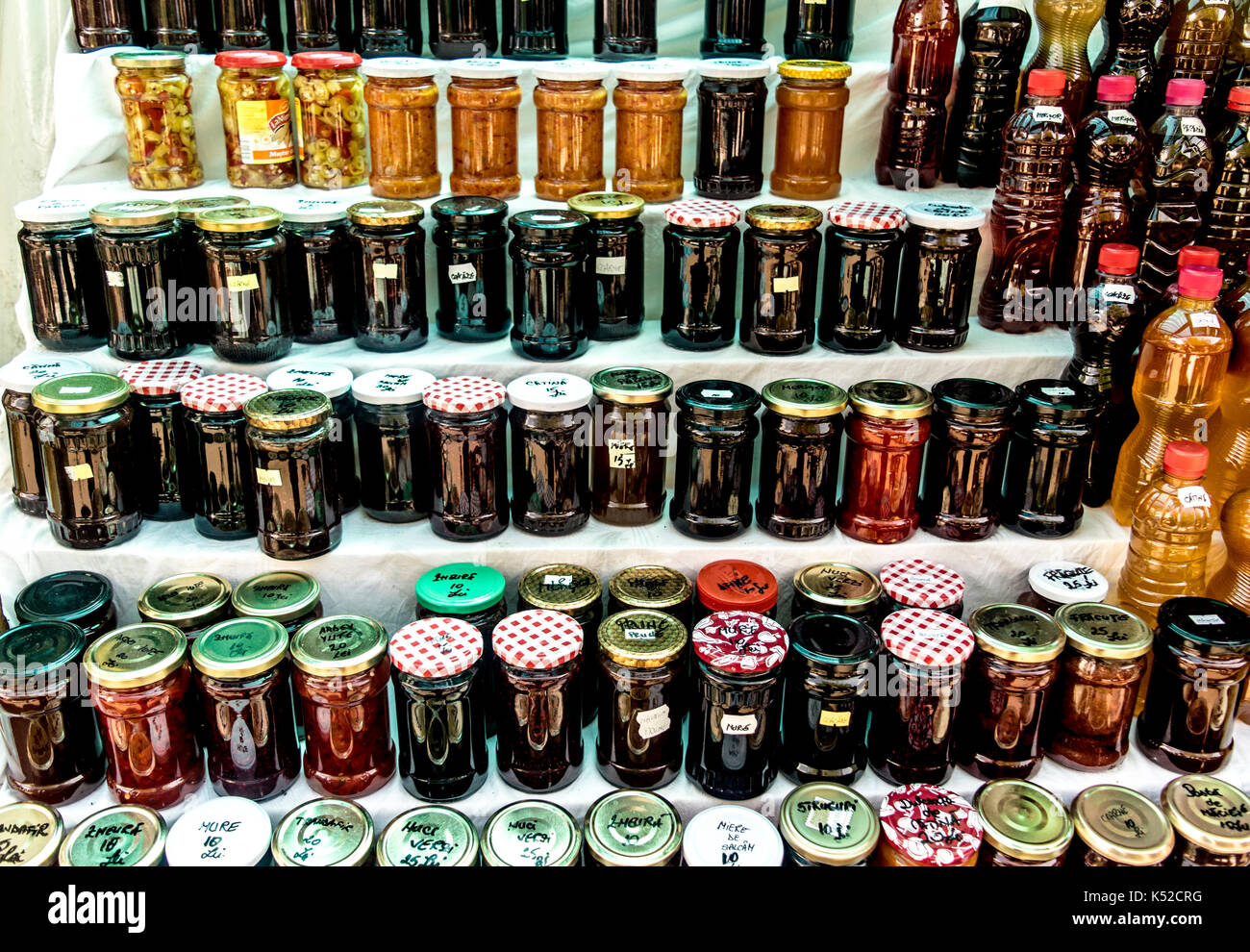 Empty jars with labels hi-res stock photography and images - Alamy