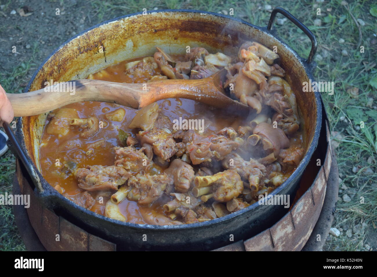 Ground beef stew hi-res stock photography and images - Alamy