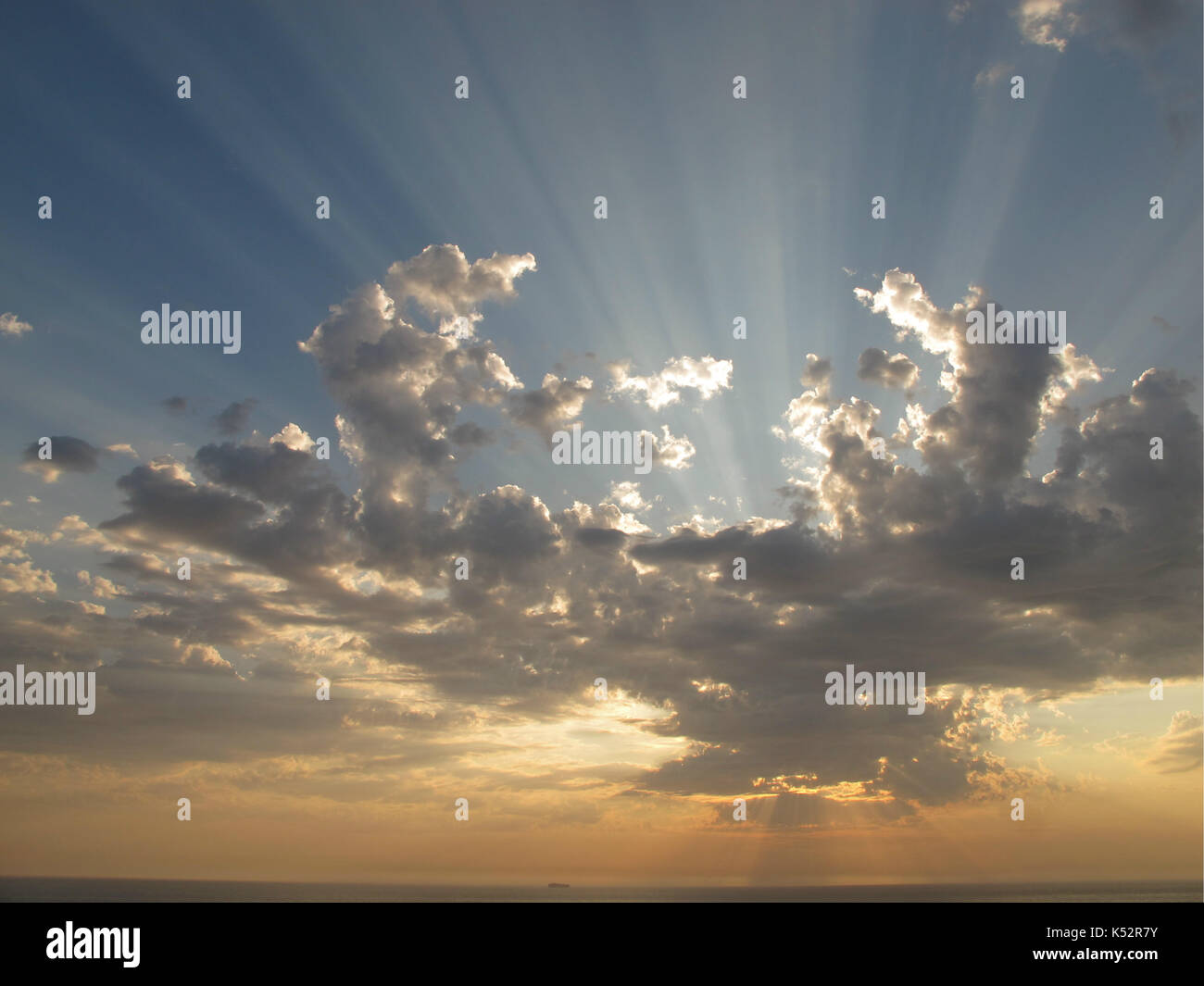 Sunshine Rays Over the Pacific Ocean, Palos Verdes Peninsula, Los ... Sunshine Rays Over the Pacific Ocean, Palos Verdes Peninsula, Los ...
