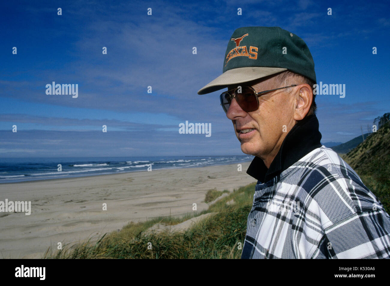 Man on lookout hi-res stock photography and images - Alamy