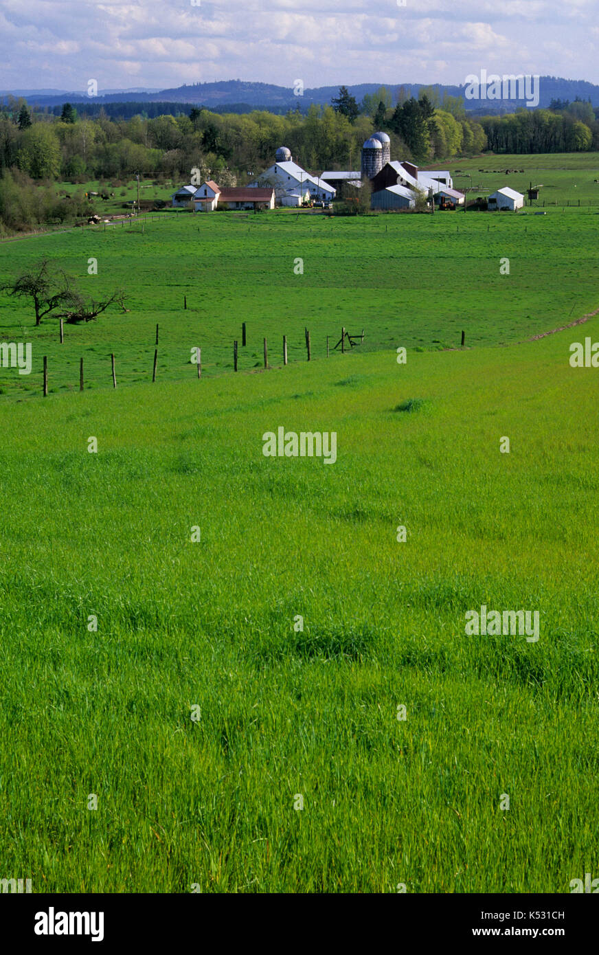Farm and covered bridge hi-res stock photography and images - Alamy