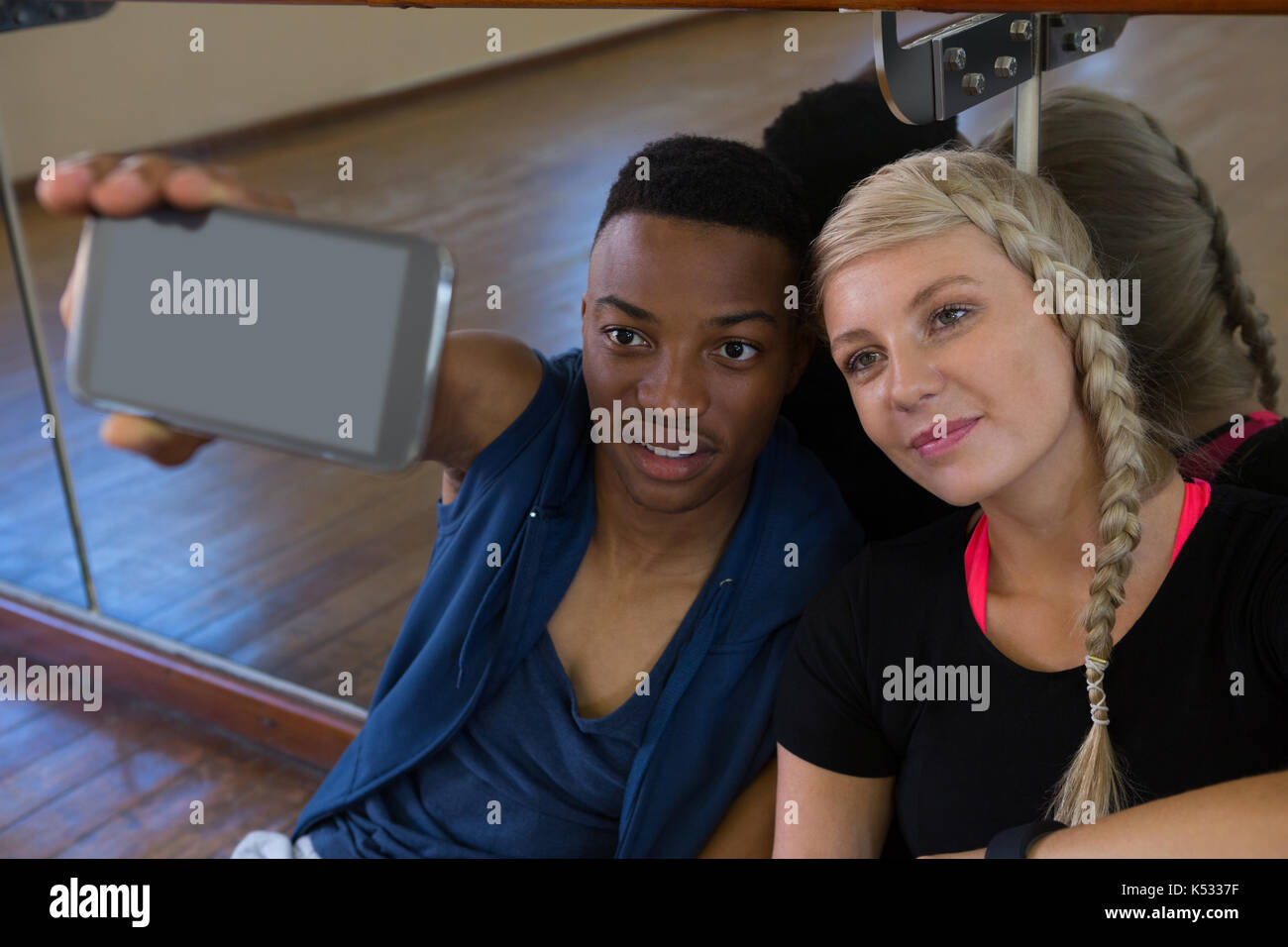 Female dancer using mobile hi-res stock photography and images - Alamy