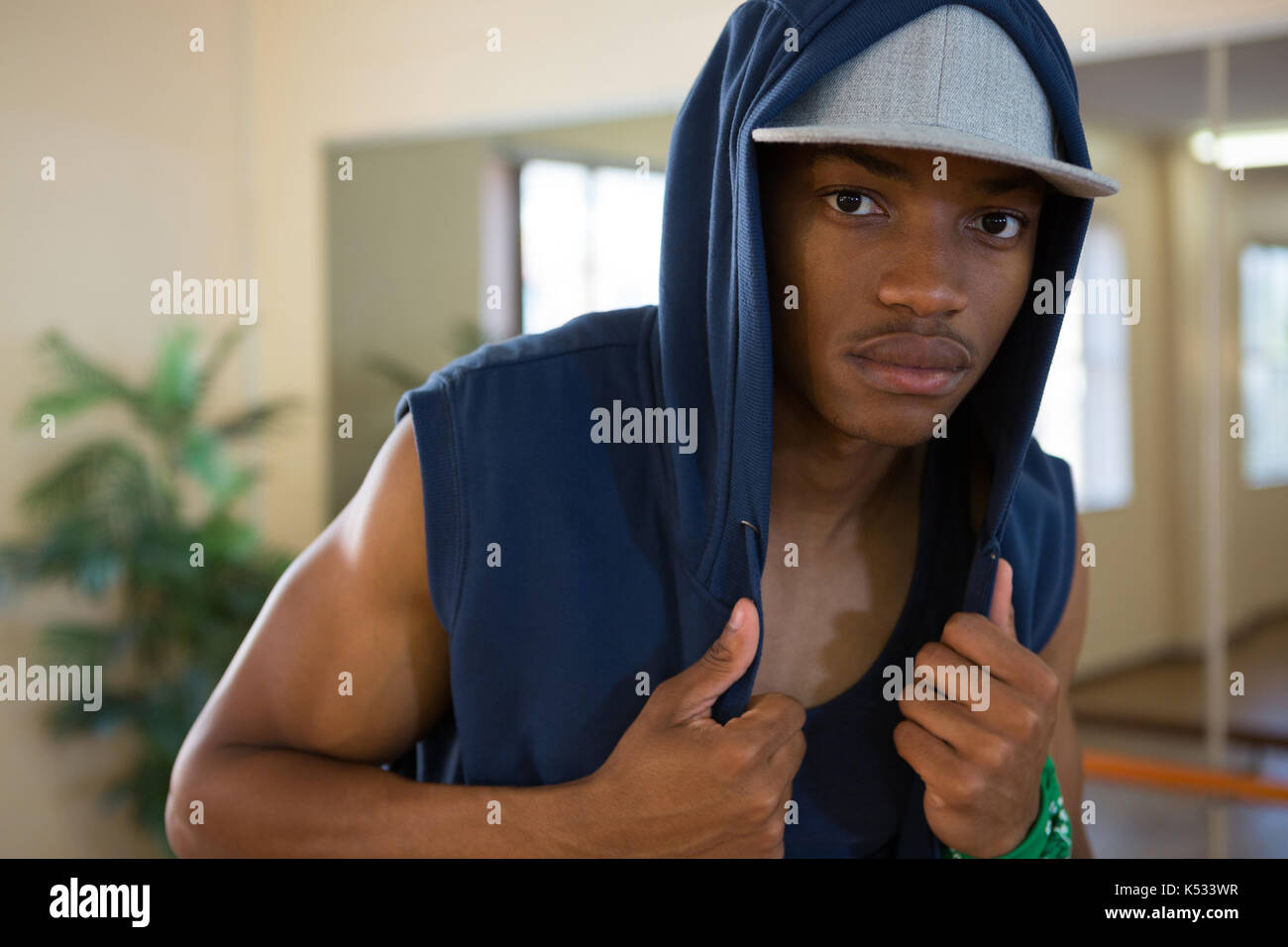 Young male dancer hi-res stock photography and images - Alamy