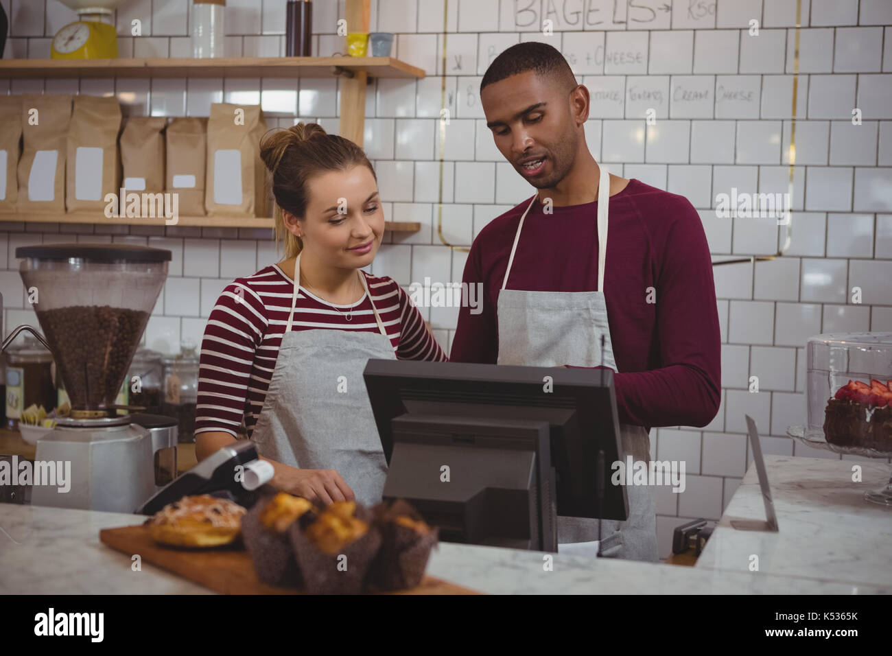 Touchscreen cash register hi-res stock photography and images - Alamy