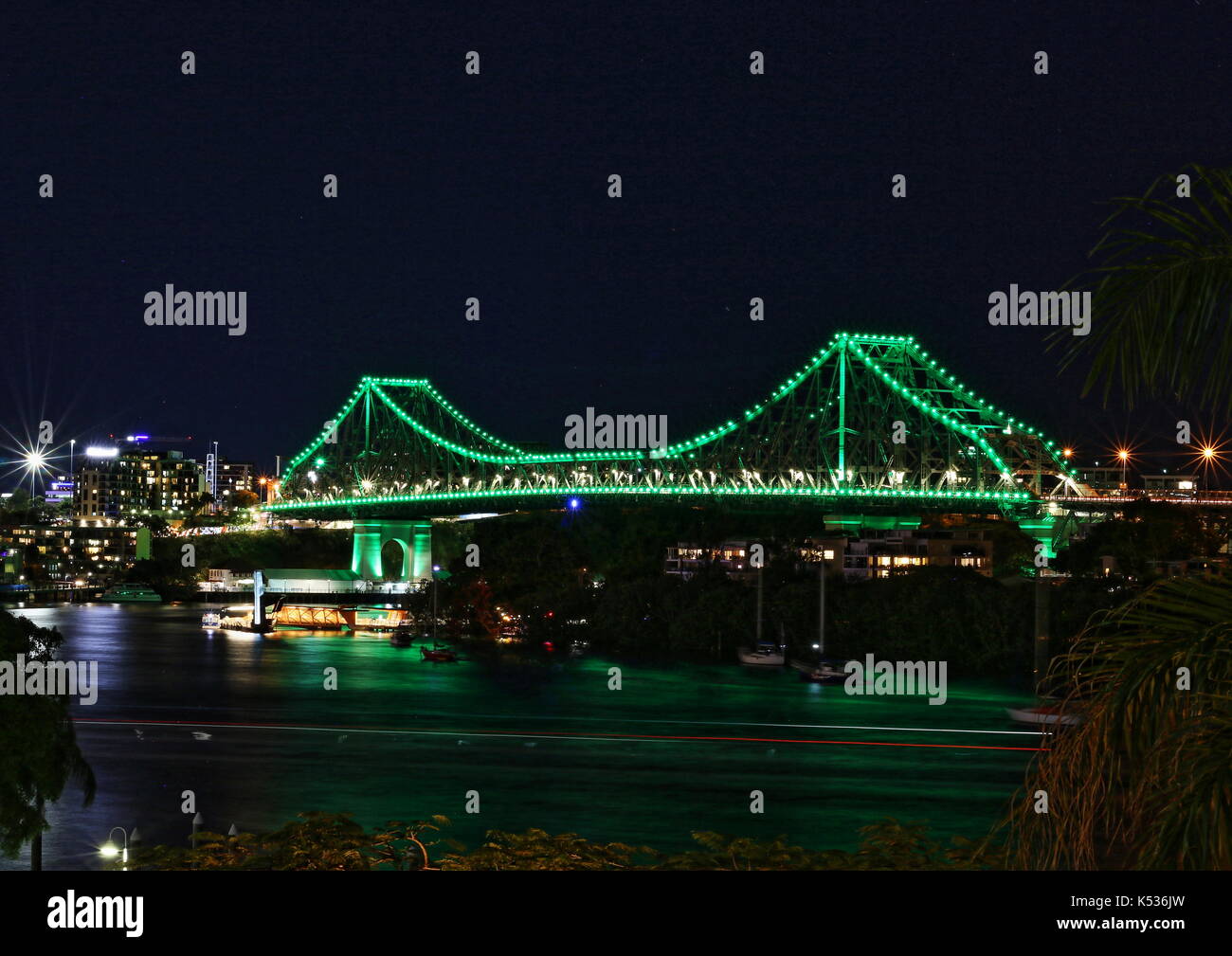 Night view of the Story Bridge across the Brisbane River, Brisbane ...