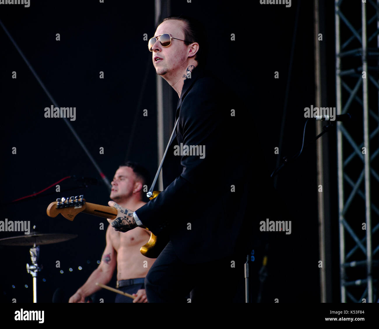 The band slaves hi-res stock photography and images - Alamy