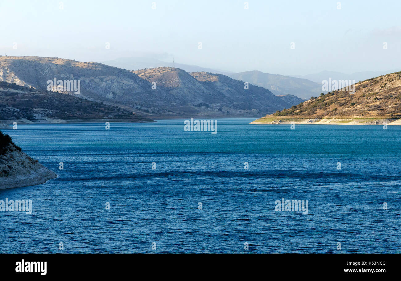 Kouris dam river hi-res stock photography and images - Alamy