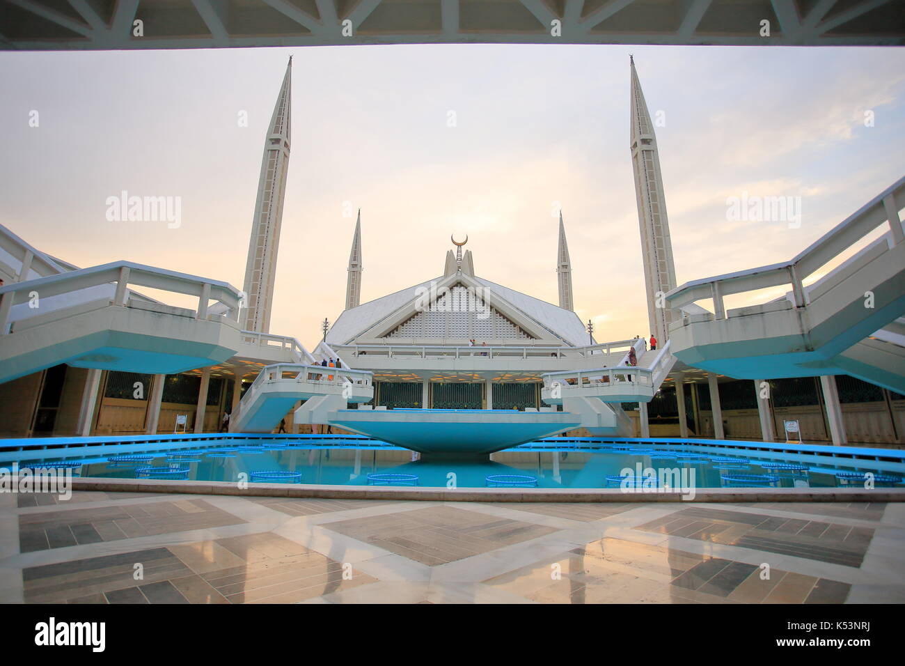 Famous buildings of pakistan hi-res stock photography and images - Alamy