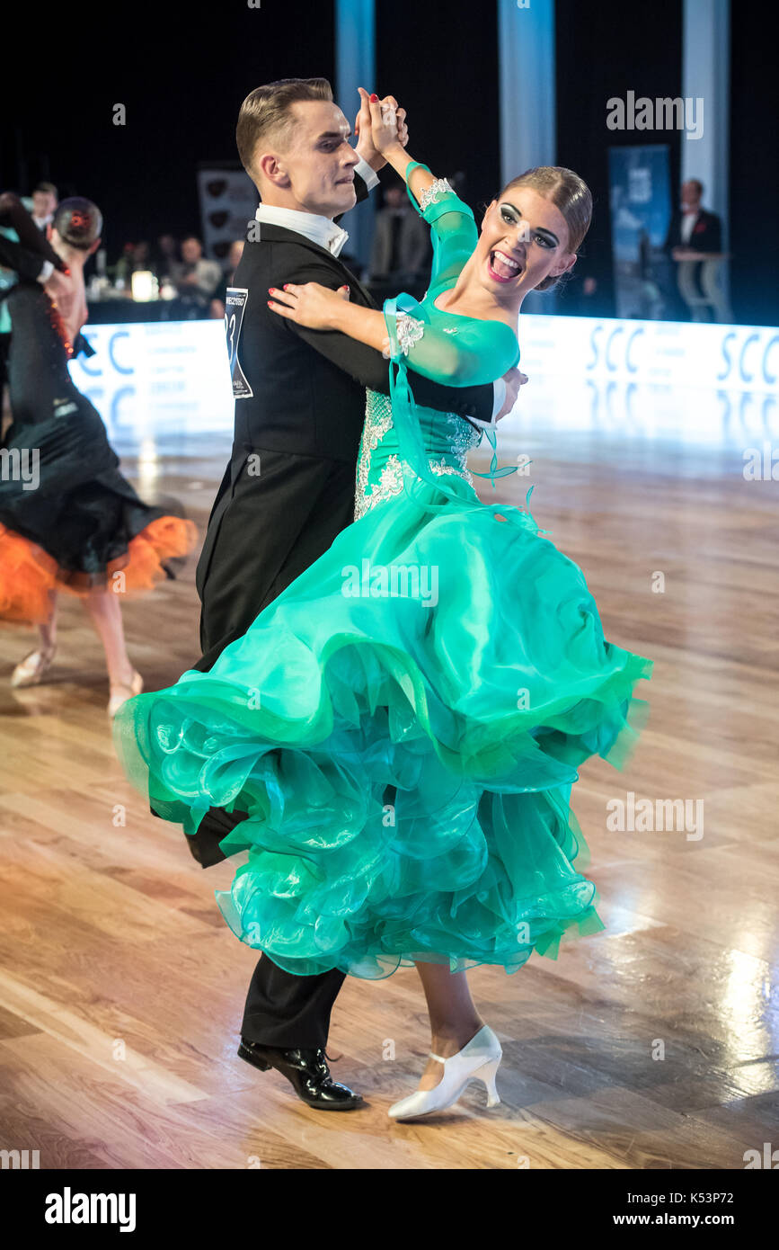 dancers dancing standard dance Stock Photo - Alamy
