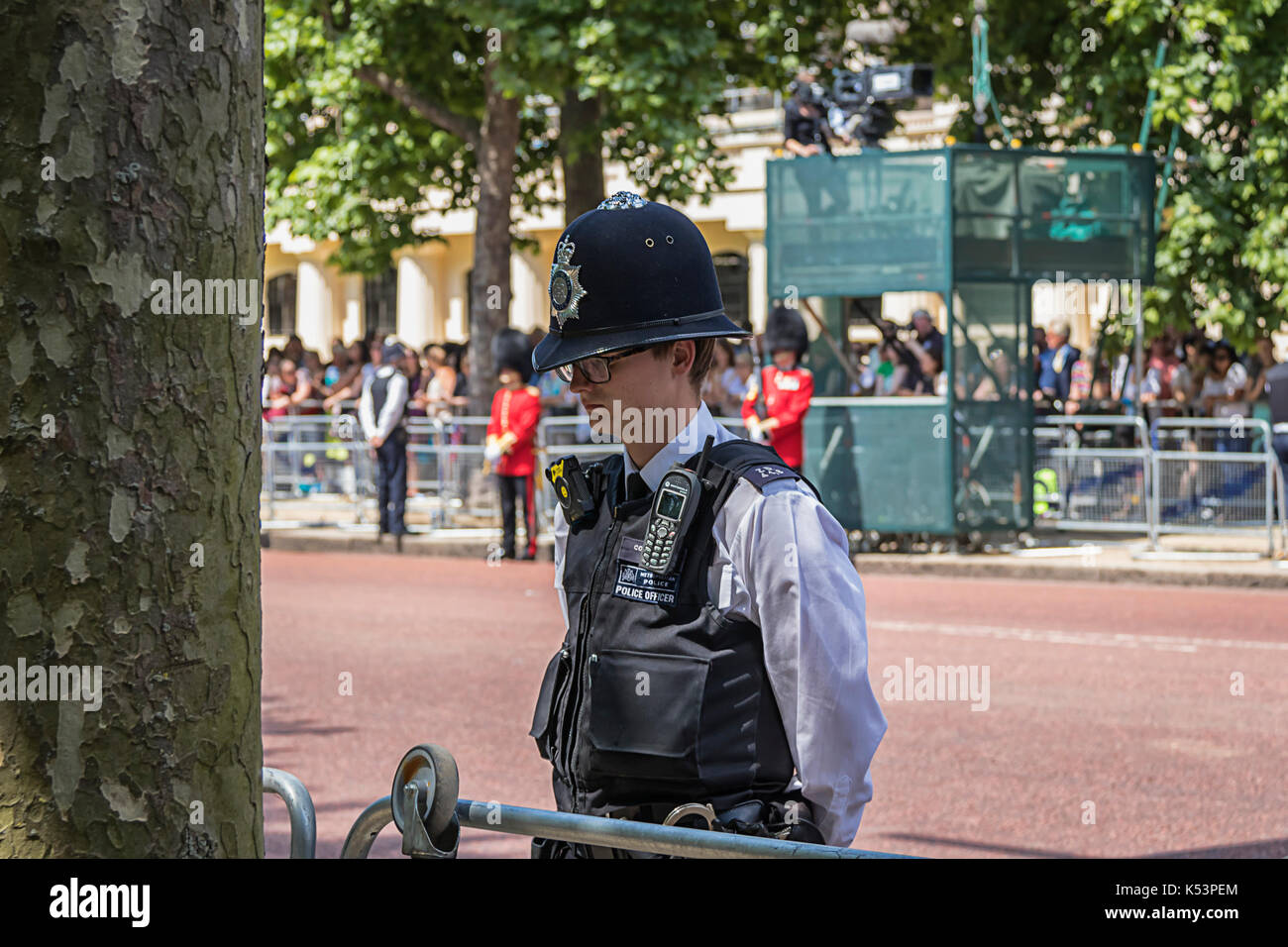Uk Met Police Uniform High Resolution Stock Photography and Images - Alamy