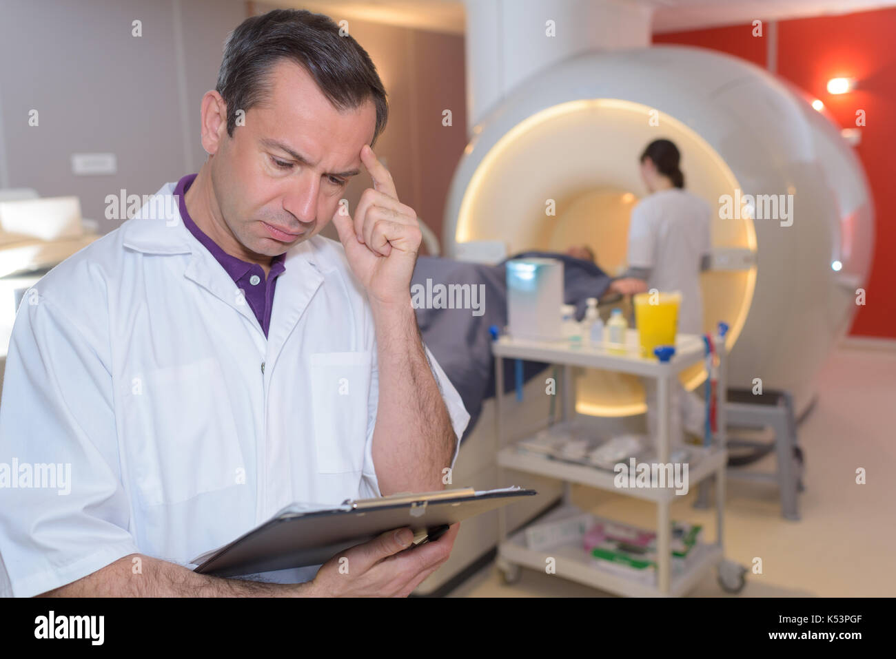 Mri thinking hi-res stock photography and images - Alamy