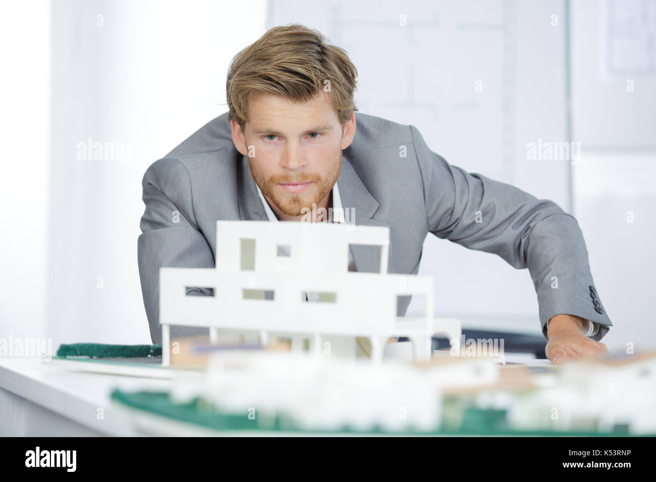 Agent thinking hi-res stock photography and images - Alamy