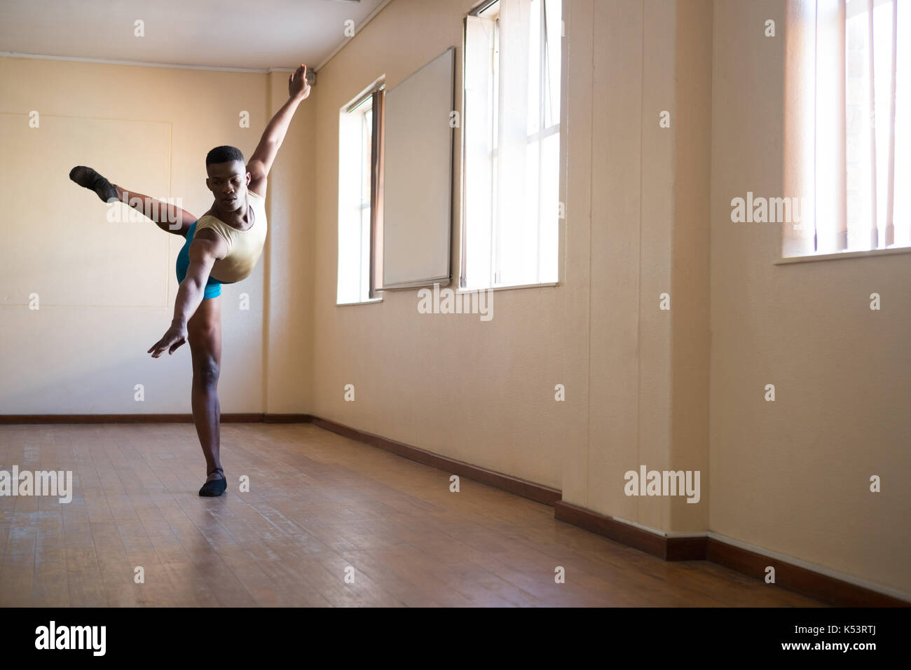 Ballerino practicing ballet dance in the studio Stock Photo - Alamy