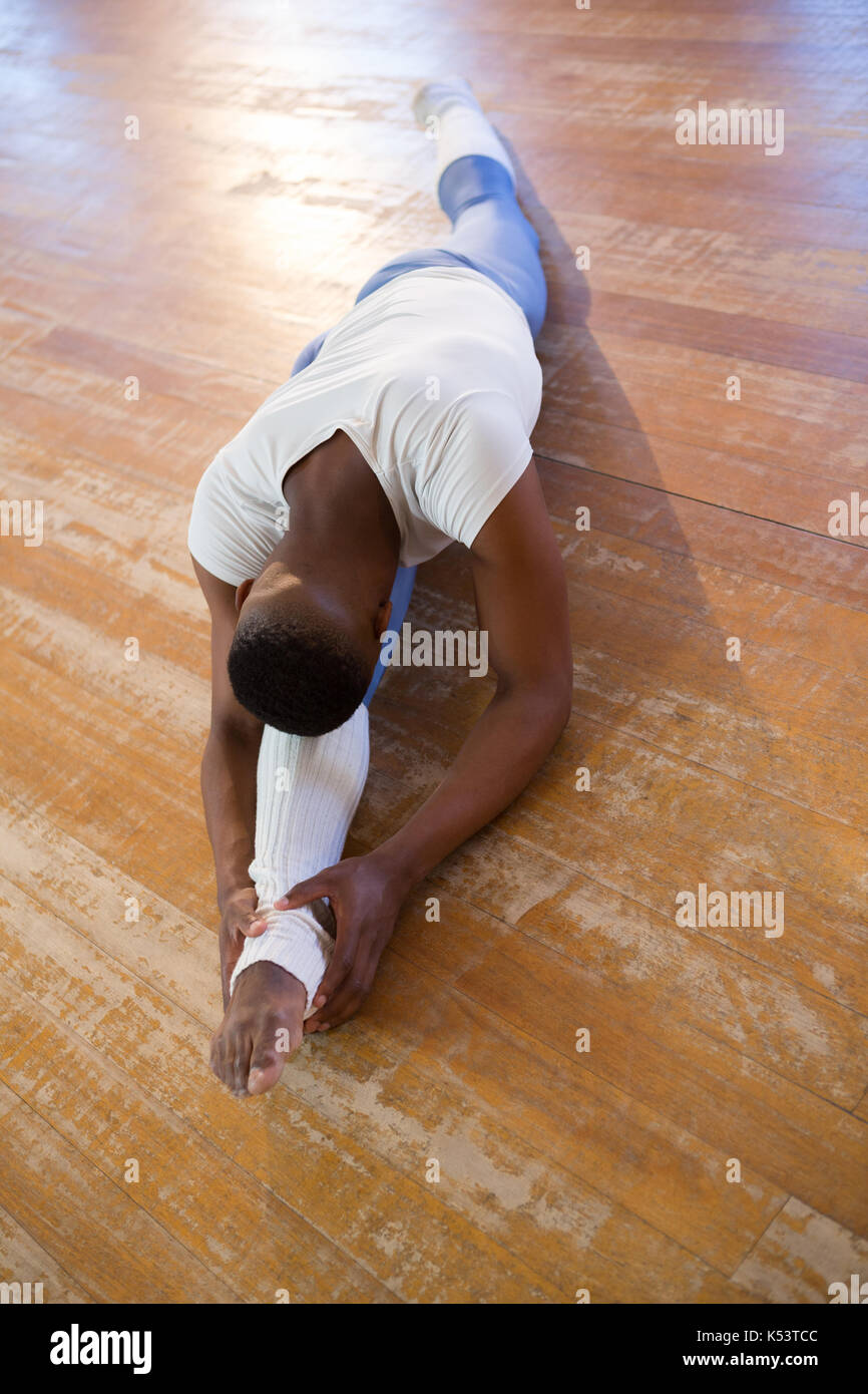 Confidence male ballet dancer hi-res stock photography and images - Alamy