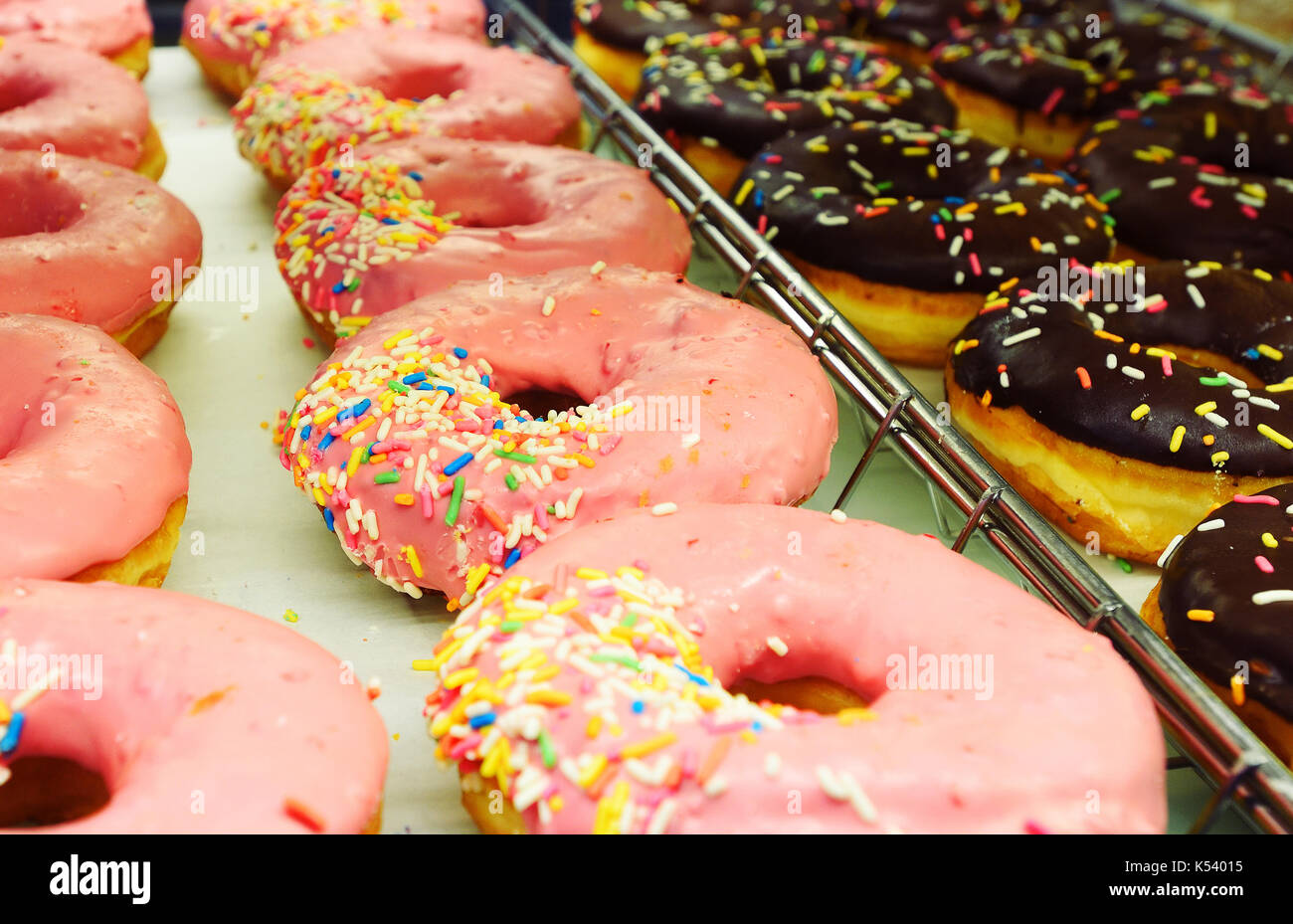 Colourful donuts hi-res stock photography and images - Alamy