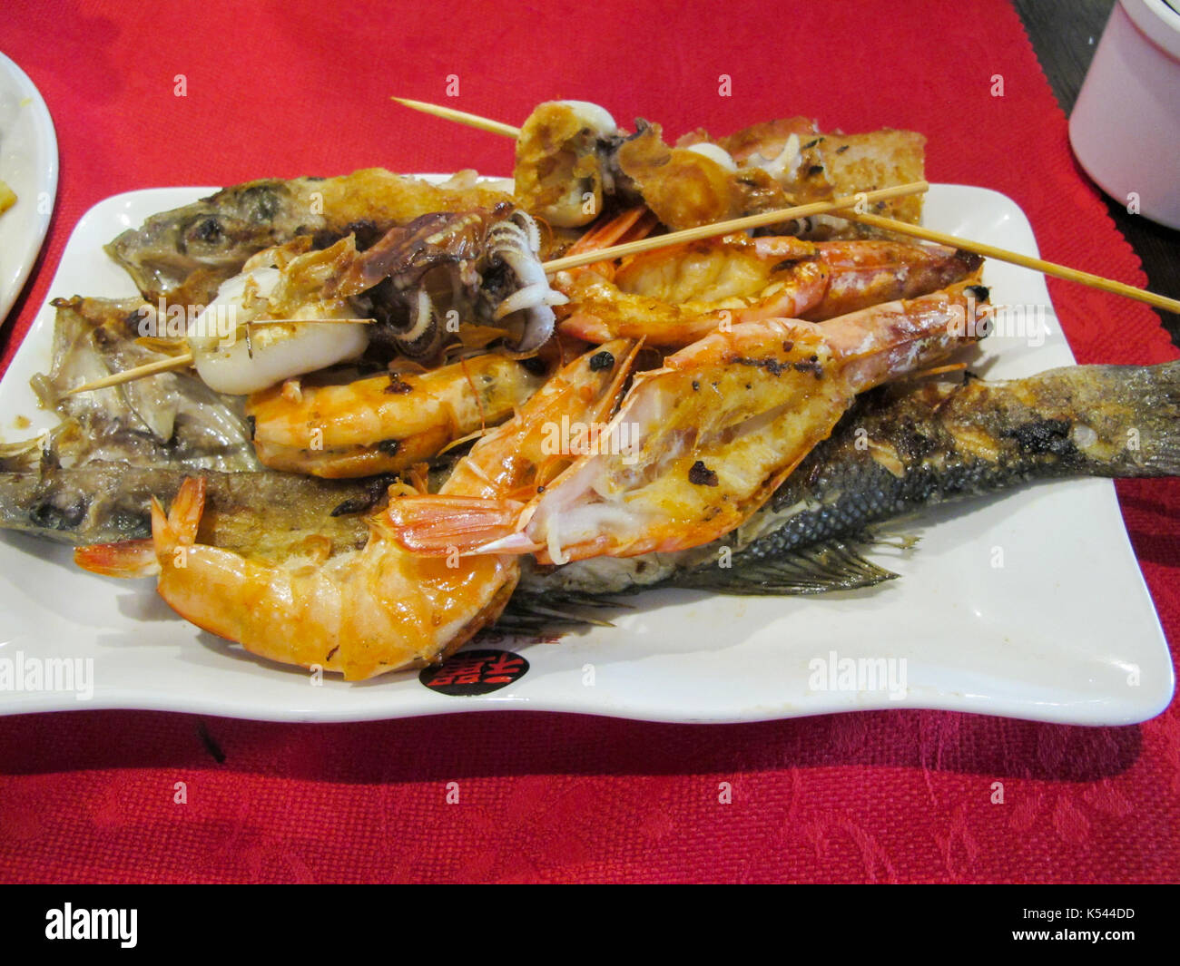 All you can eat buffet - low cost dinner - Chinese food buffet self ...