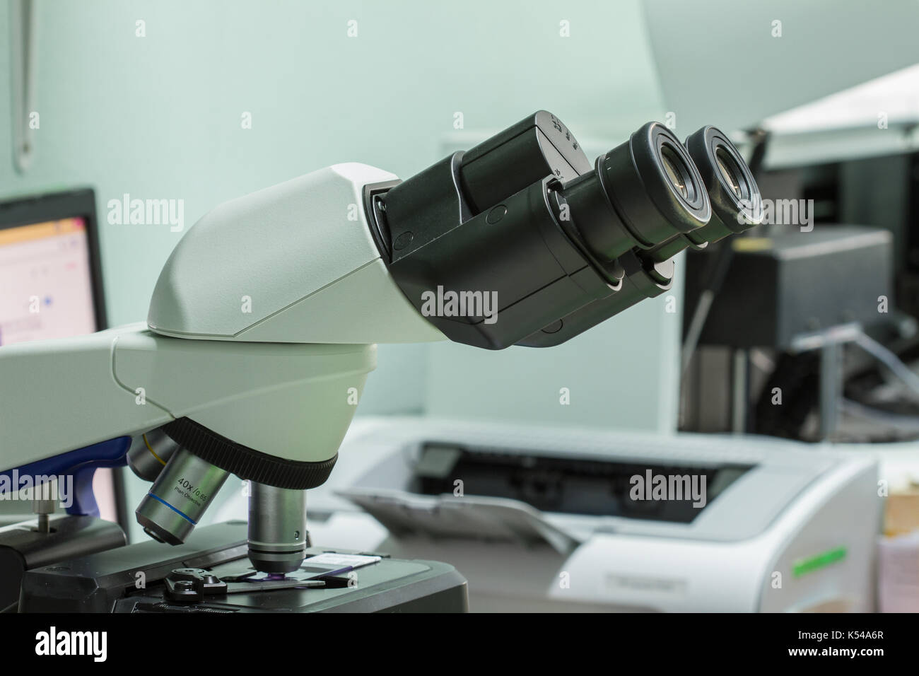 Microscopes in laboratory hospital hi-res stock photography and images ...