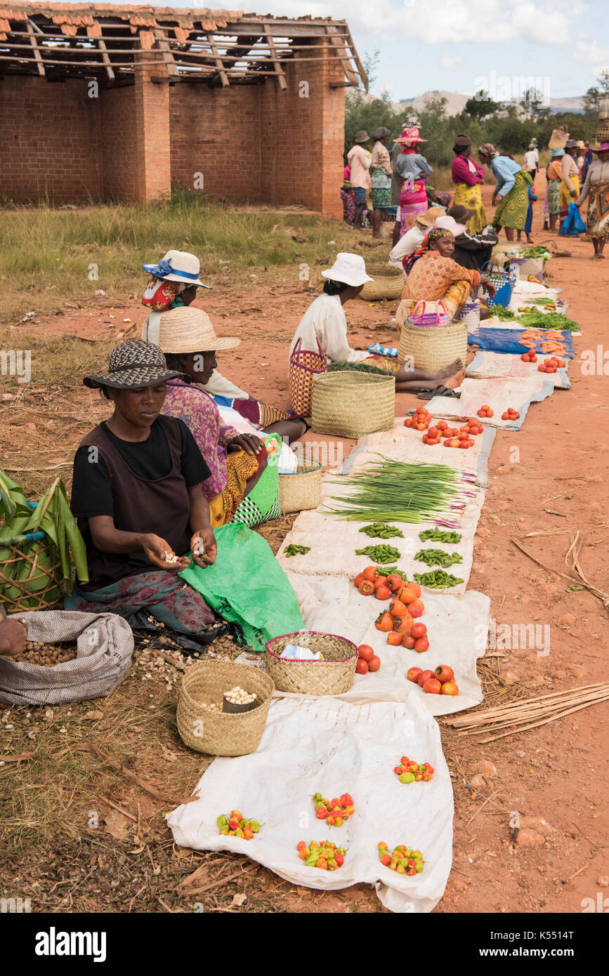 Woman selling produce hi-res stock photography and images - Alamy