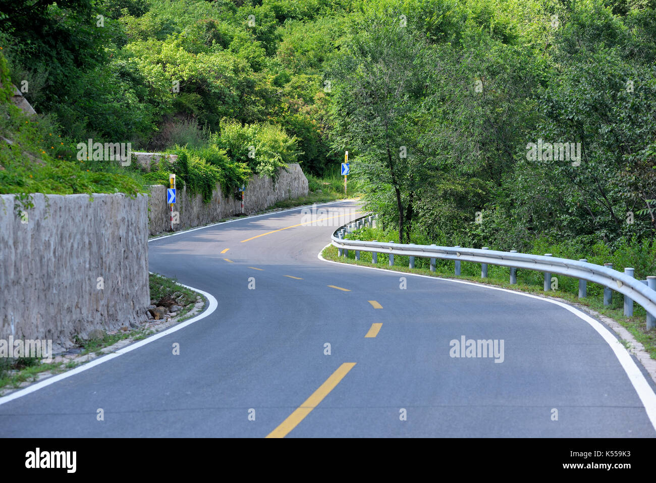 Asphalt freeway hi-res stock photography and images - Alamy