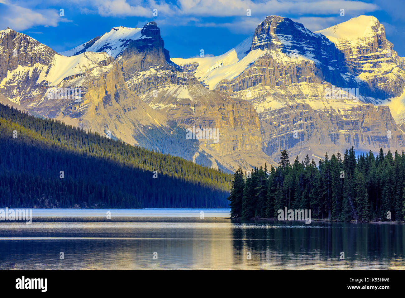 Queen elizabeth mountain ranges hi-res stock photography and images - Alamy