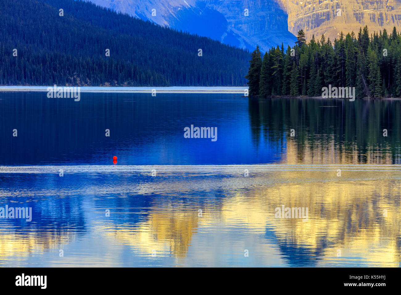 Queen elizabeth mountain ranges hi-res stock photography and images - Alamy