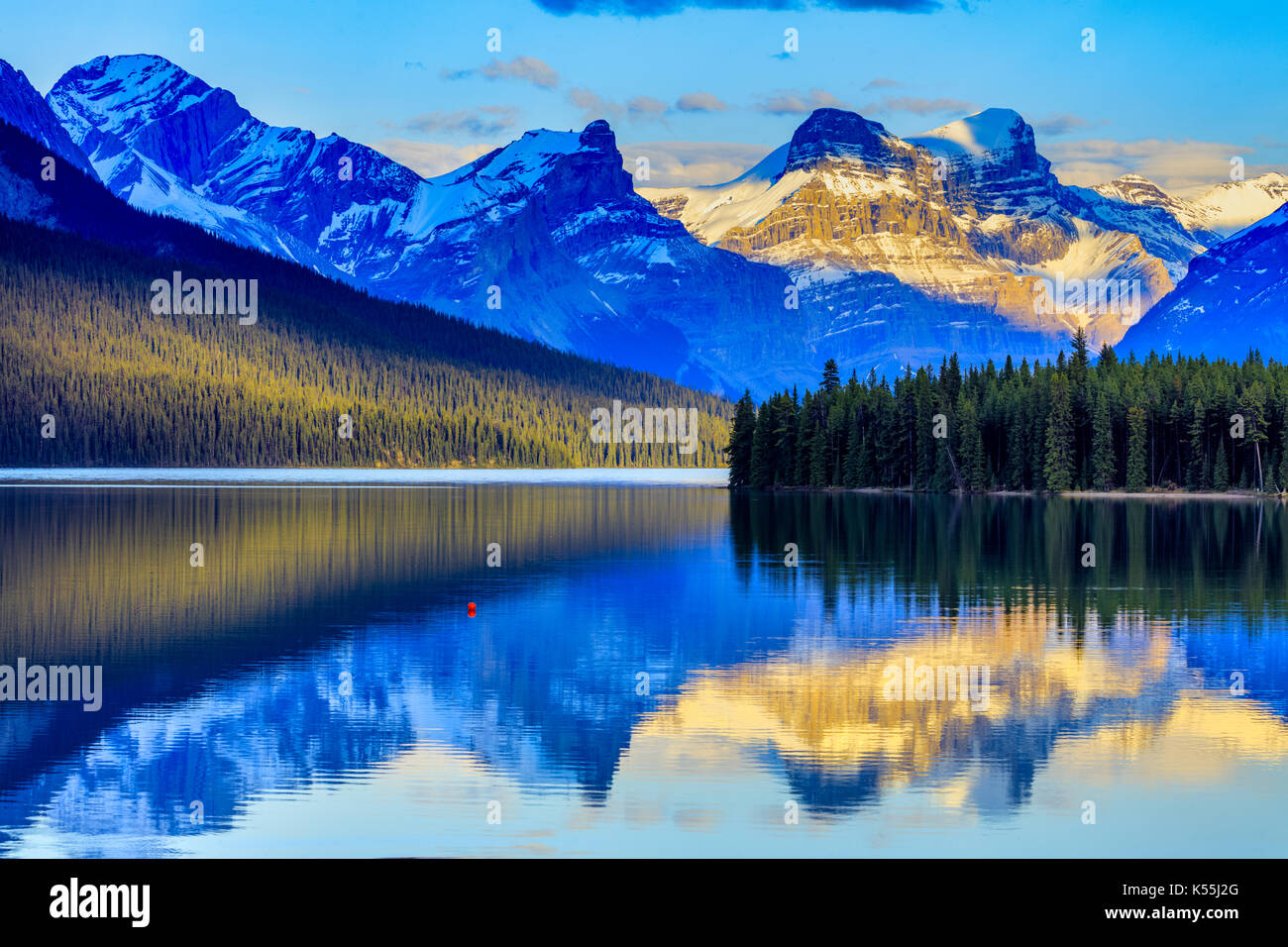 Queen elizabeth mountain ranges hi-res stock photography and images - Alamy