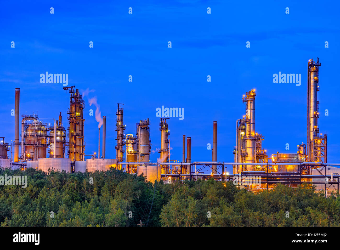 Oil refinery edmonton alberta canada hi-res stock photography and ...