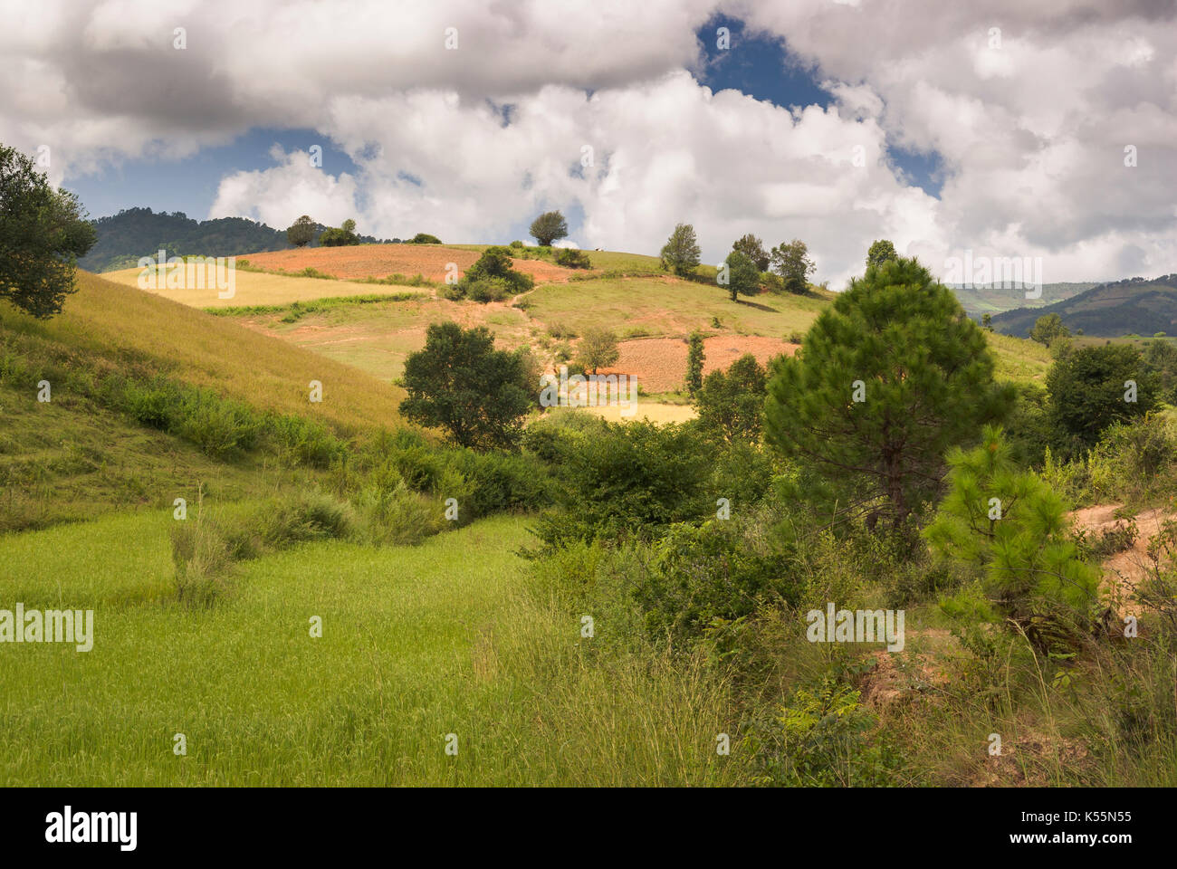 Inle lake burma trek hi-res stock photography and images - Alamy