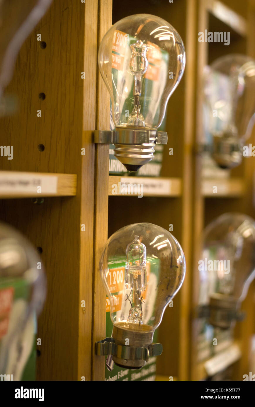 Incandescent lightbulbs hi-res stock photography and images - Alamy