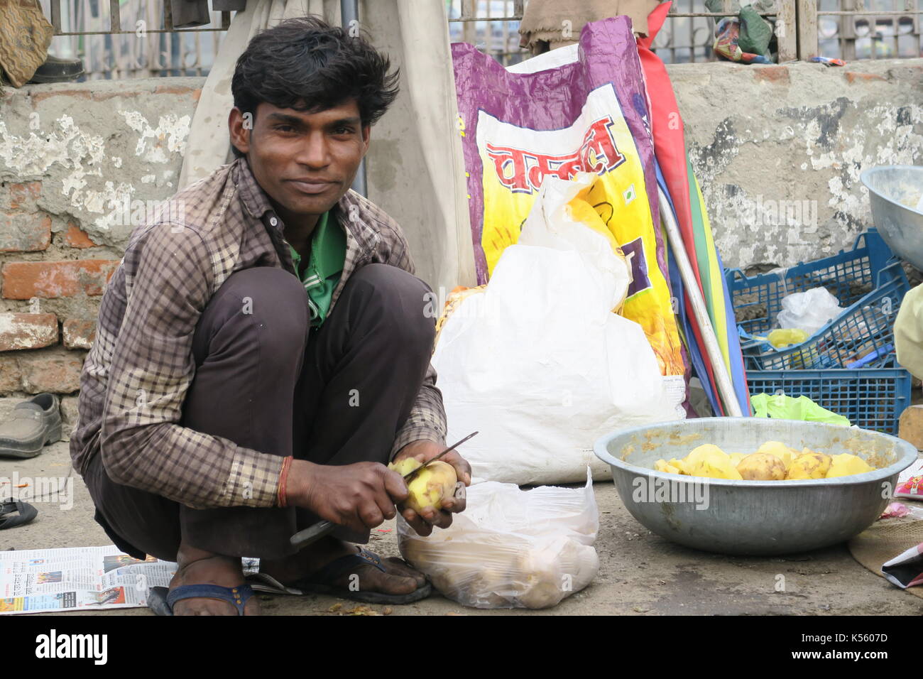 Main Bazar atmosphere, New Delhi Stock Photo - Alamy