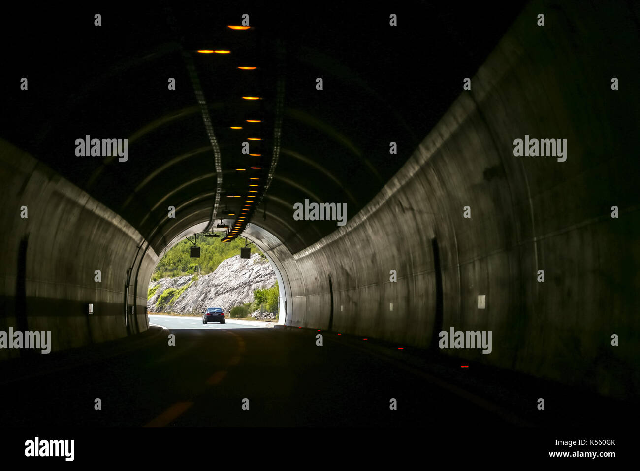 Car driving through a tunnel hi-res stock photography and images - Alamy