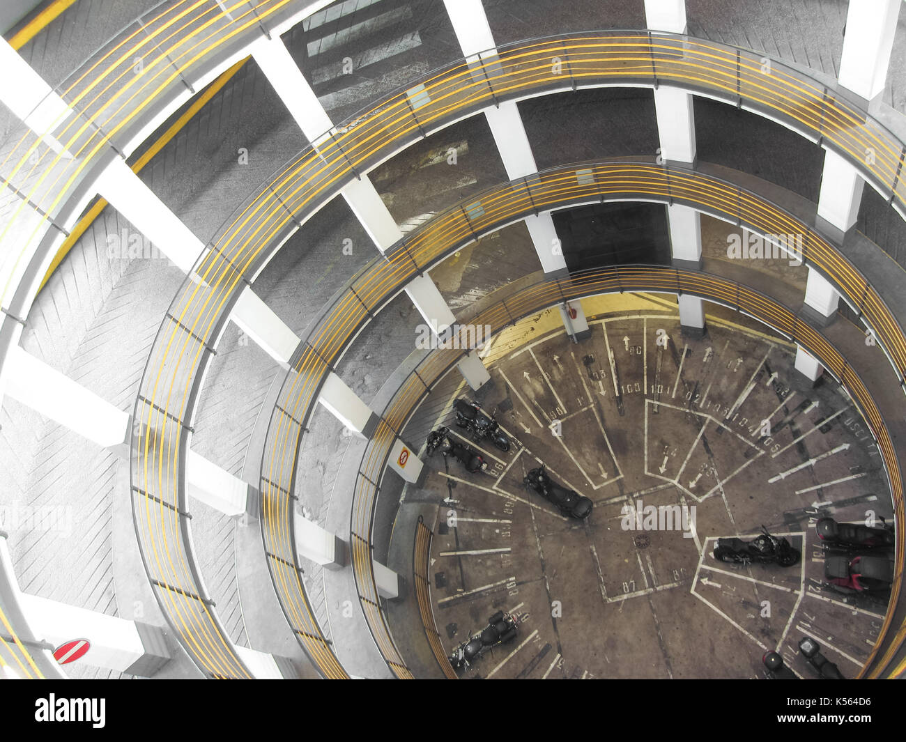 Spiral concrete car park ramp hi-res stock photography and images - Alamy