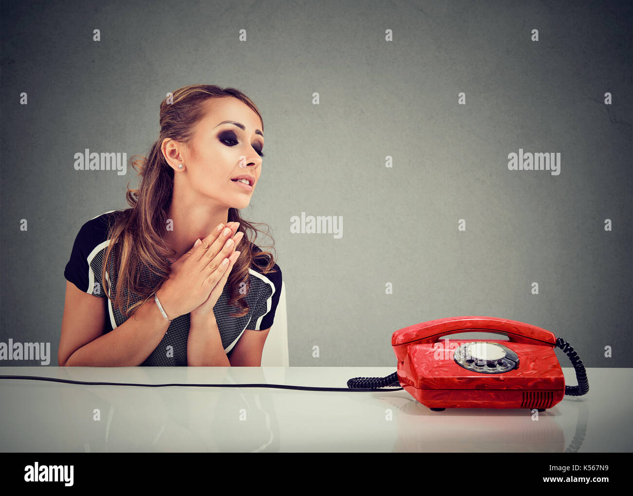Telephone interview portrait hi-res stock photography and images - Alamy