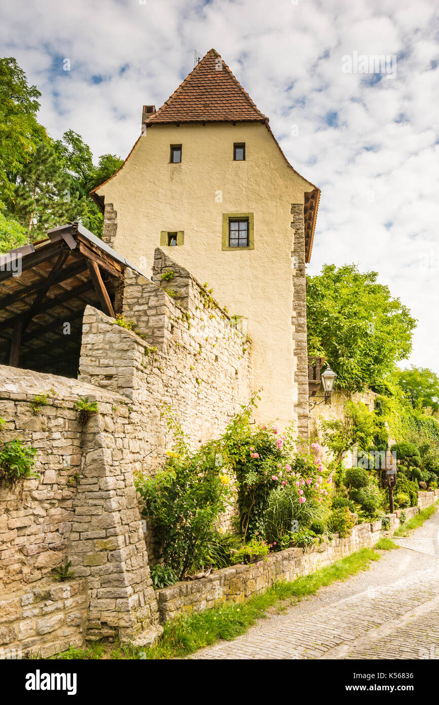 Medieval defence tower hi-res stock photography and images - Alamy