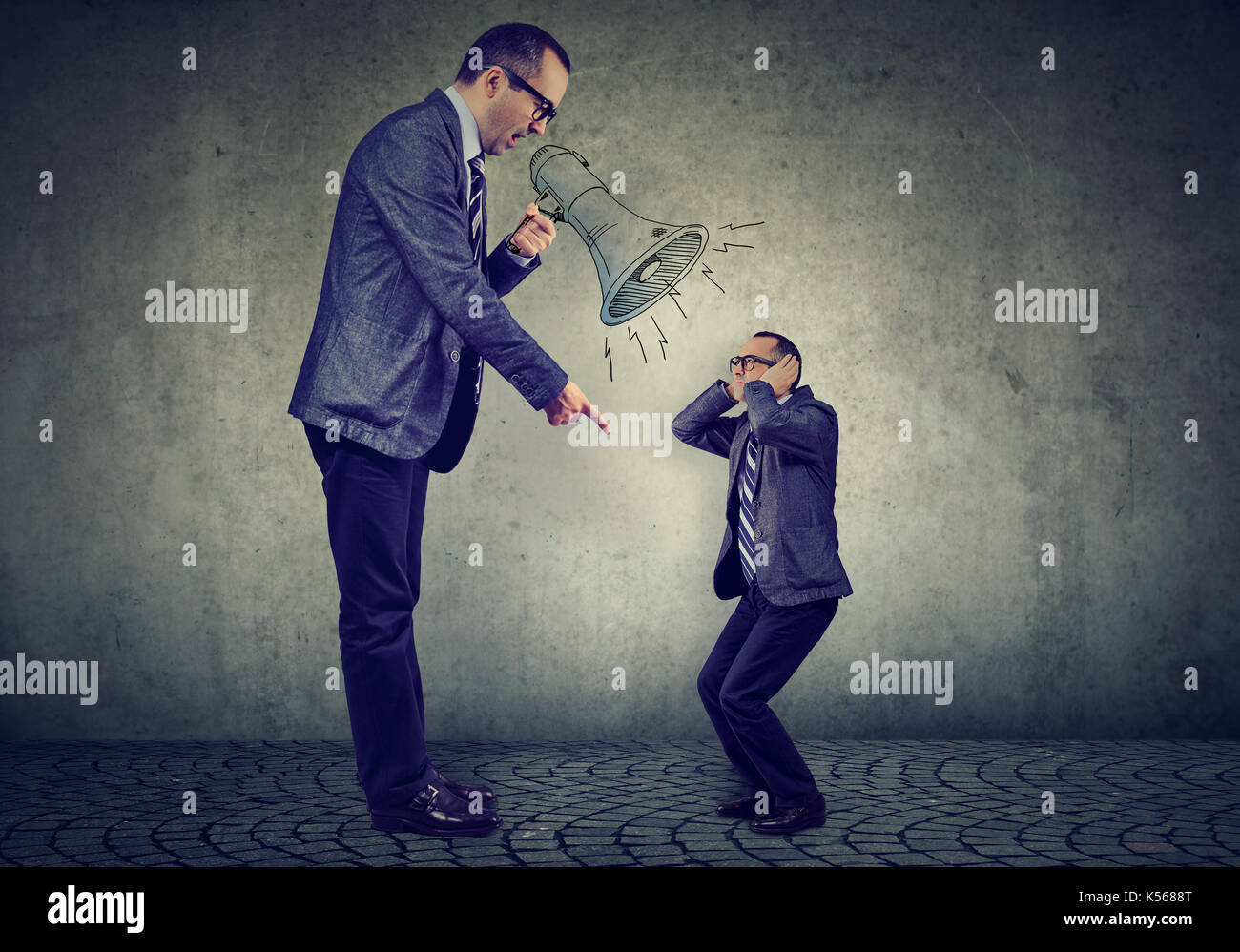 Small man big man business hi-res stock photography and images - Alamy