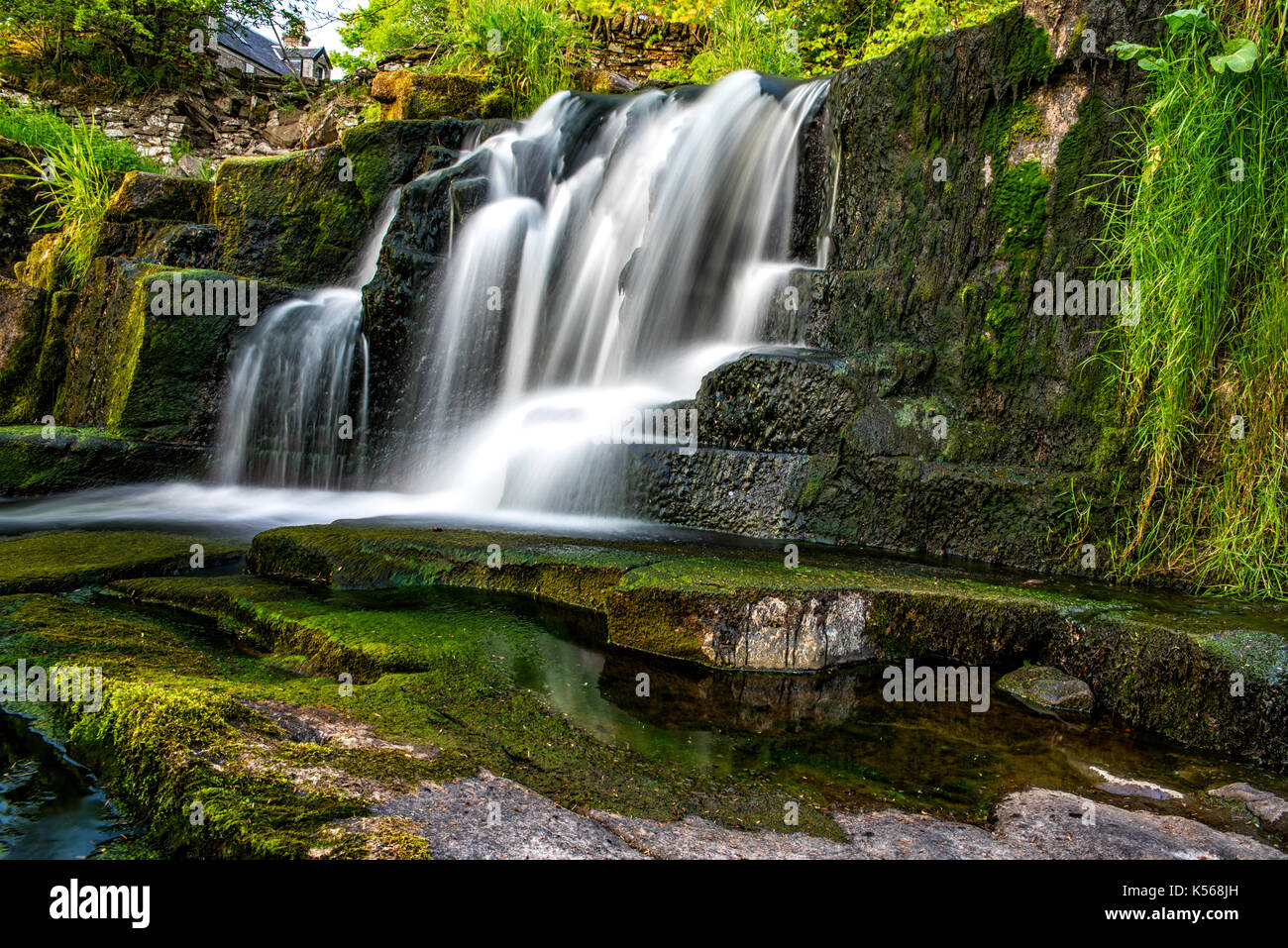 Slow_shutter_speed hi-res stock photography and images - Alamy