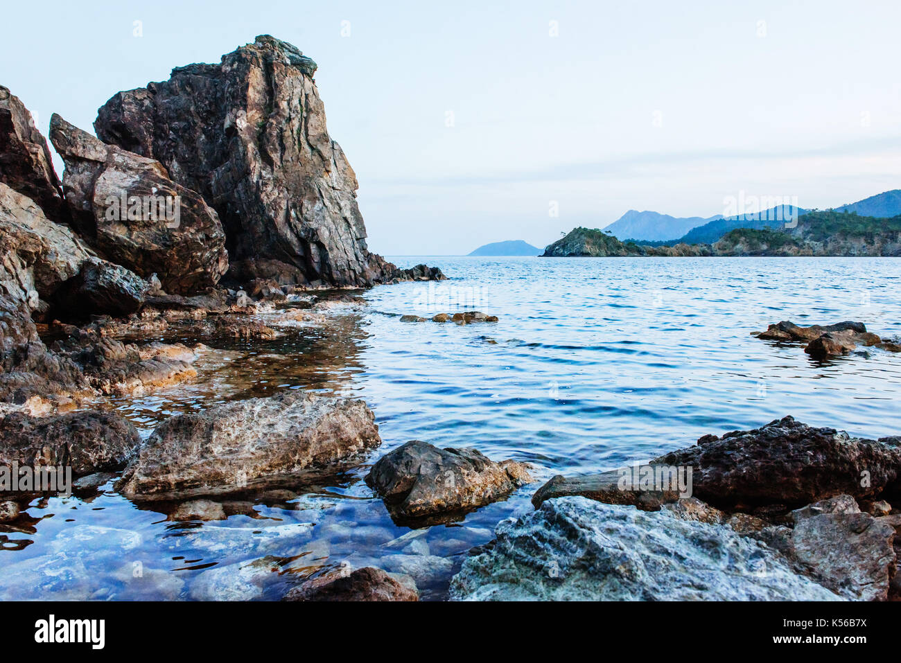 Big cliff front hi-res stock photography and images - Alamy