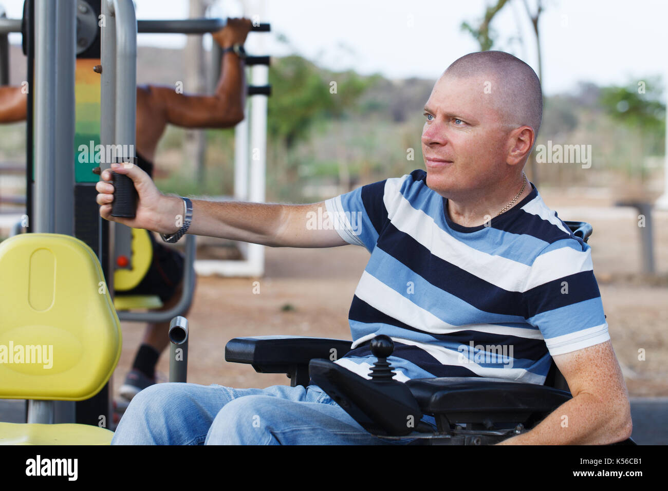 Disabled people working hi-res stock photography and images - Alamy