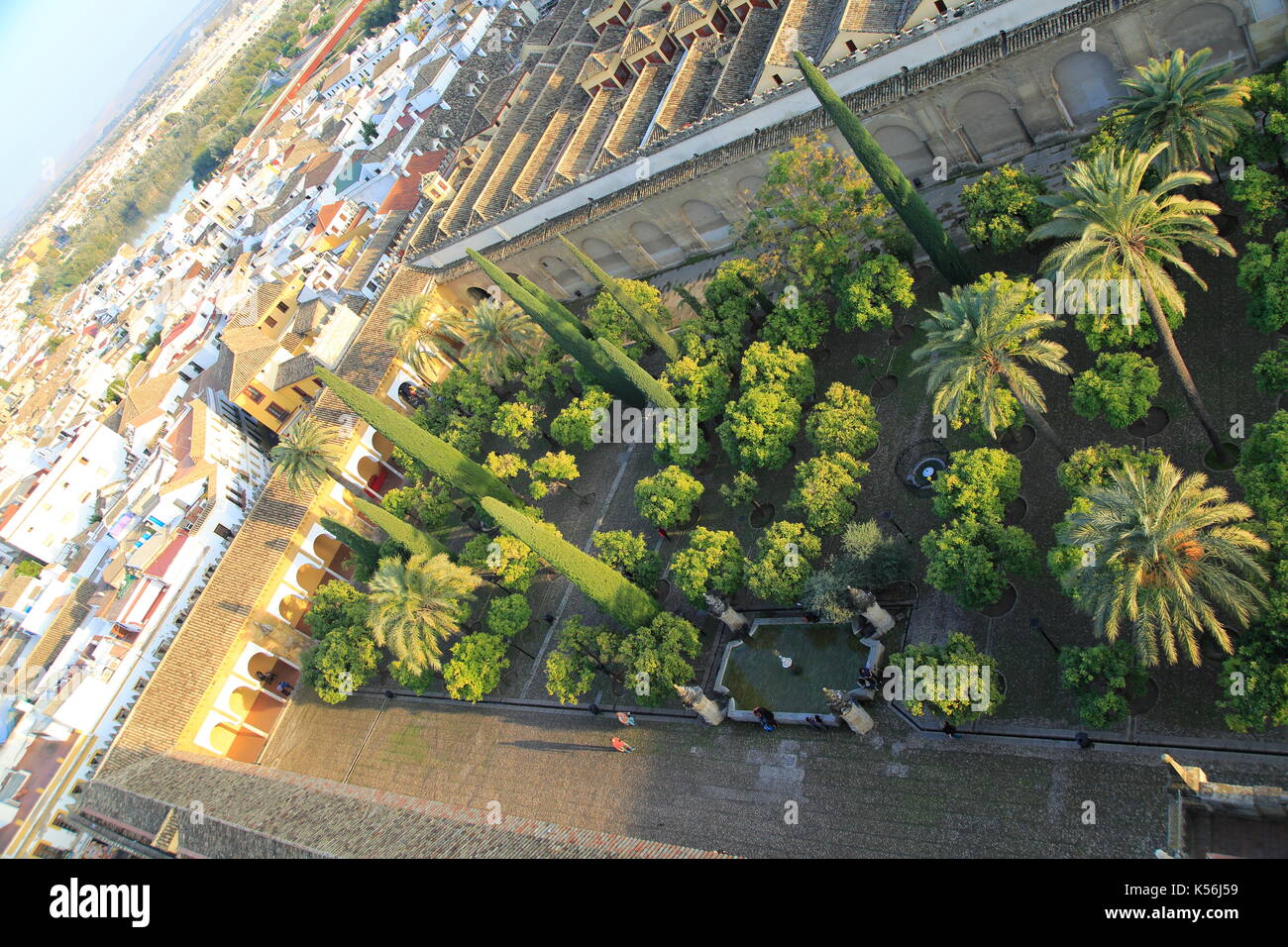 Raised angle view of great mosque courtyard gardens hi-res stock ...