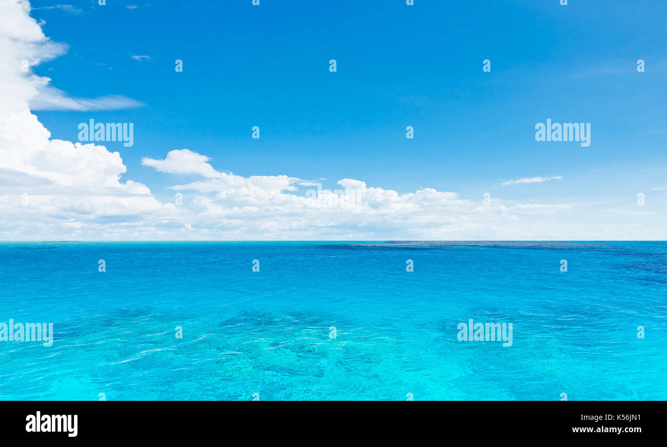 Ocean with clouds hi-res stock photography and images - Alamy