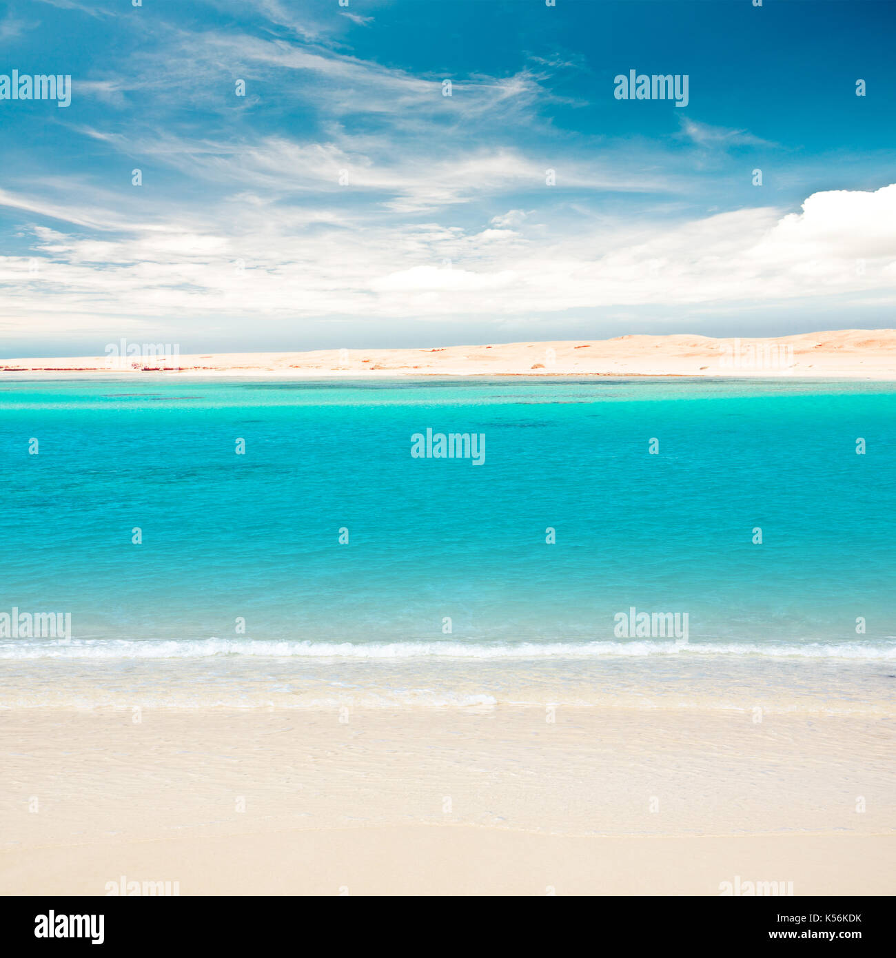 Sandy island hi-res stock photography and images - Alamy