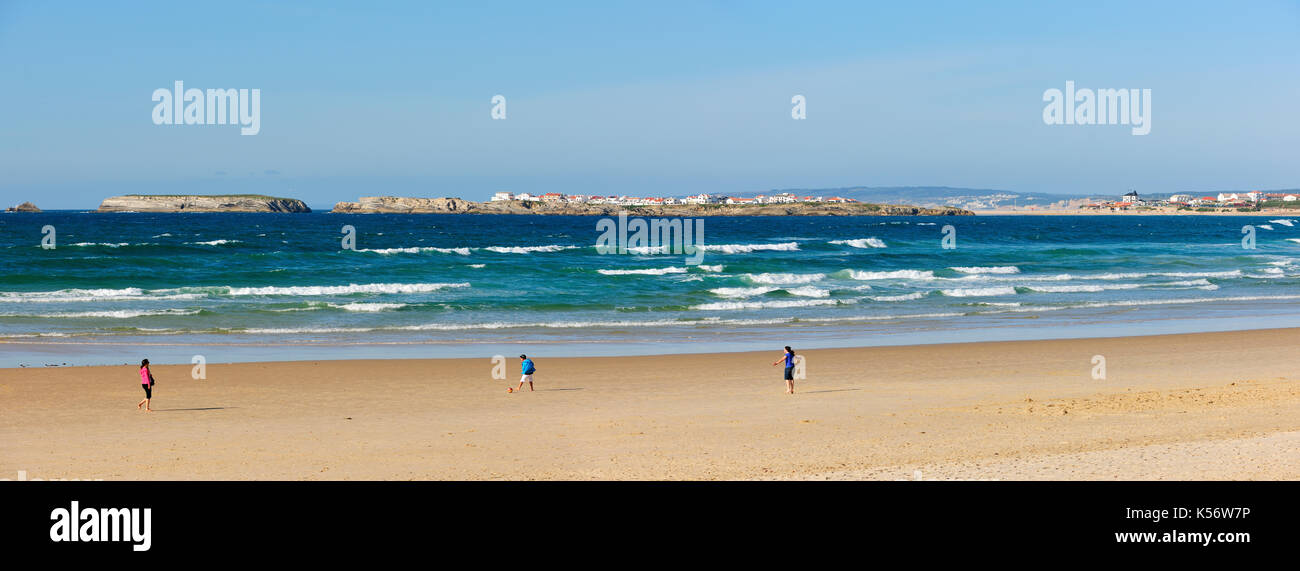 Praia do baleal peniche hi-res stock photography and images - Alamy